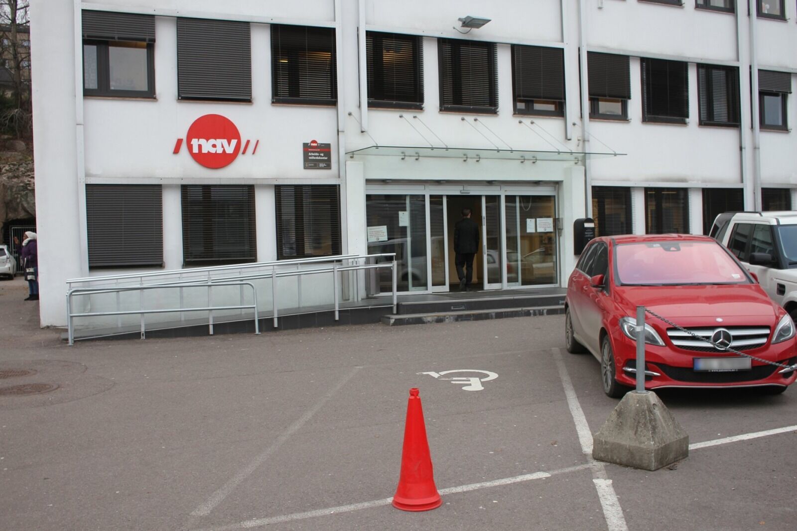 Bombetrussel mot NAV Grorud – Groruddalen