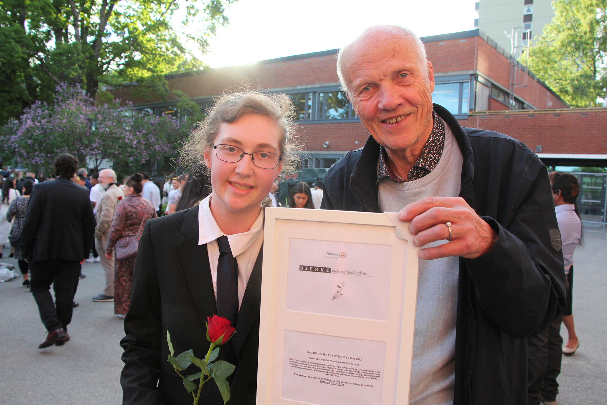 Eva Weston Szemes «årets elev» på Bjerke - 17 seksere og én femmer