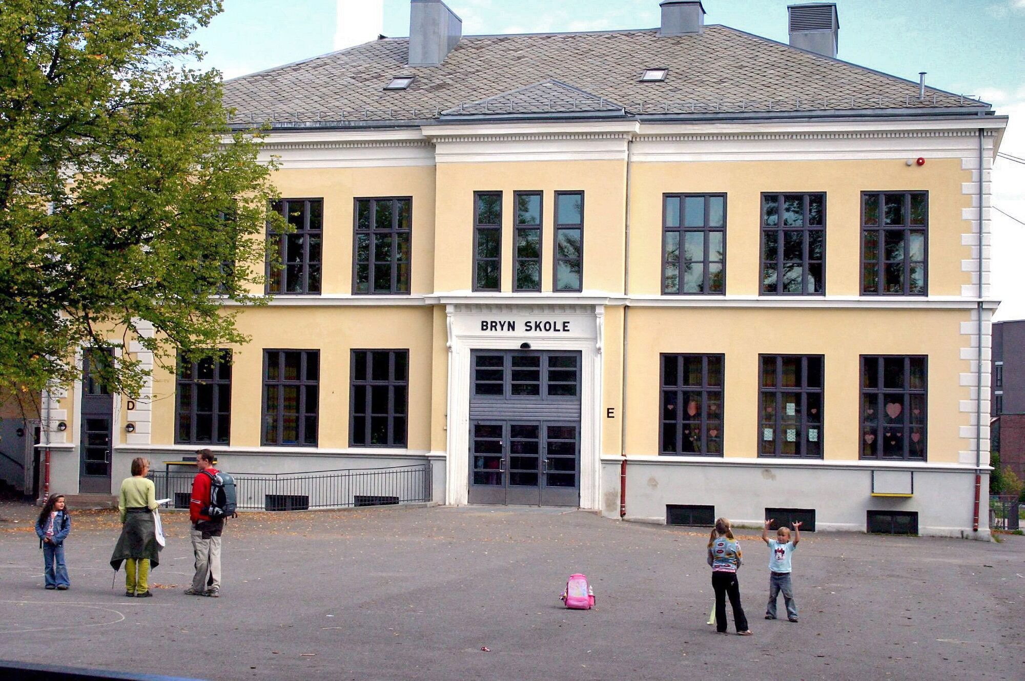 Bryn skole advarer mot lokkemann