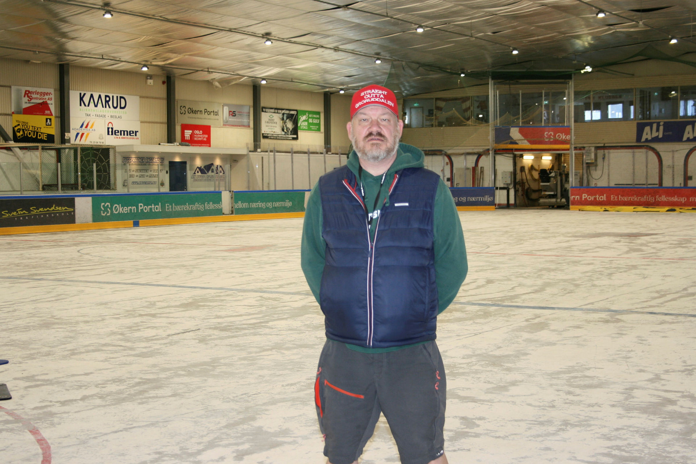 Byråden vil busse hockey-spillerne til andre haller