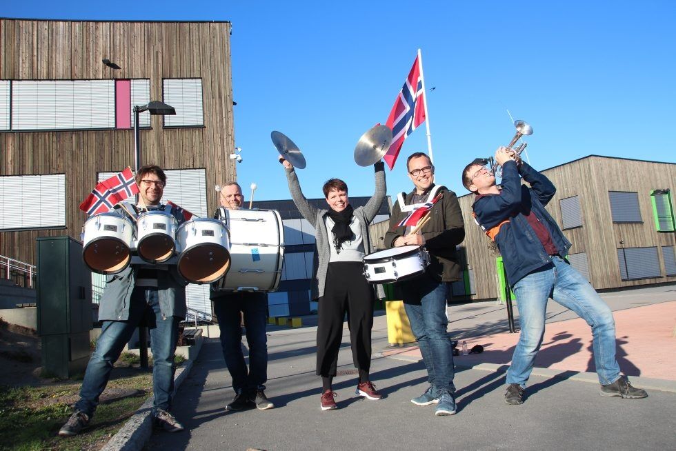 Besøker alle kriker og kroker