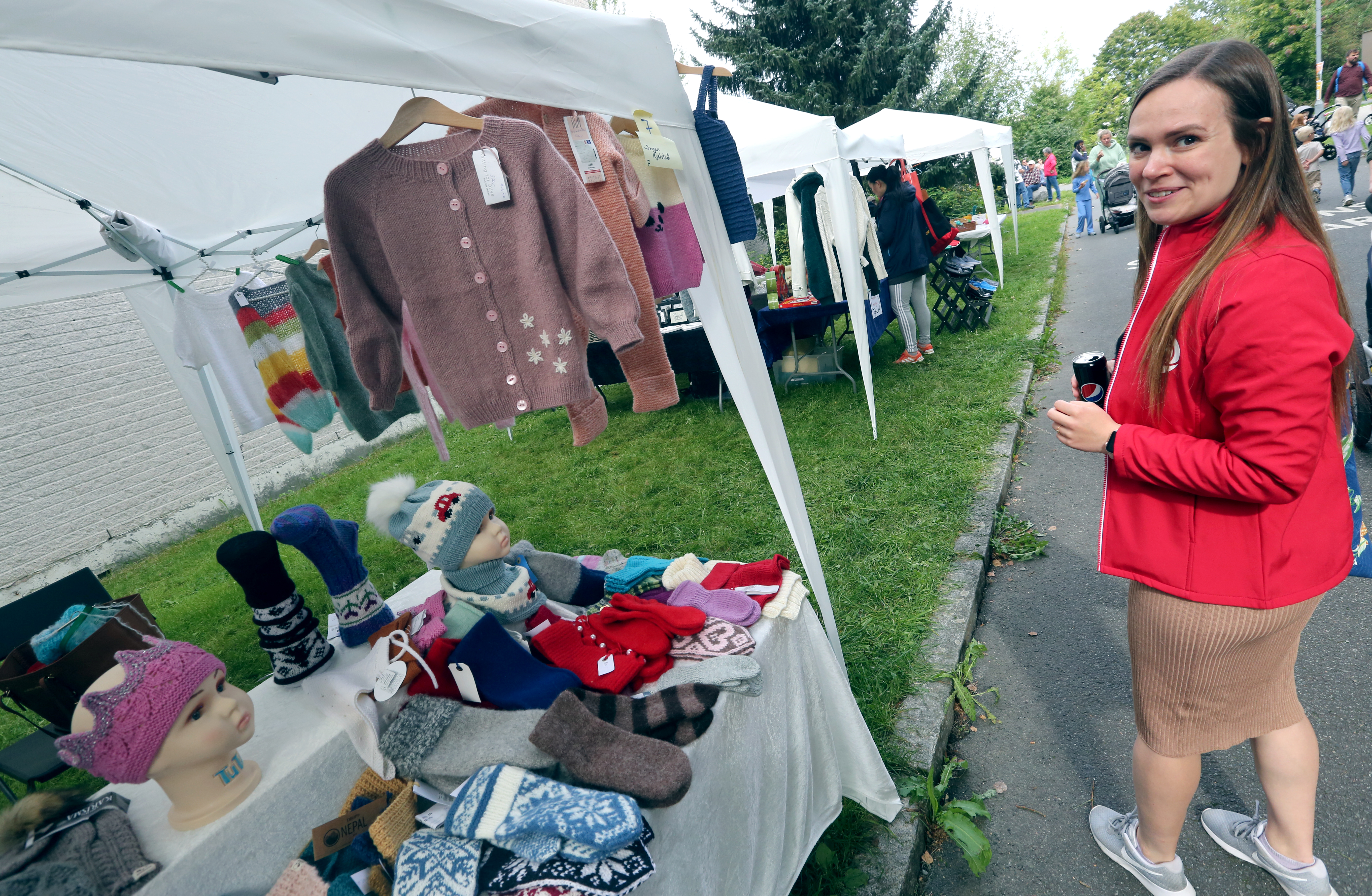 Mangfoldig nabolagsfest da fredspålen ble «plantet» på Trosterud ...