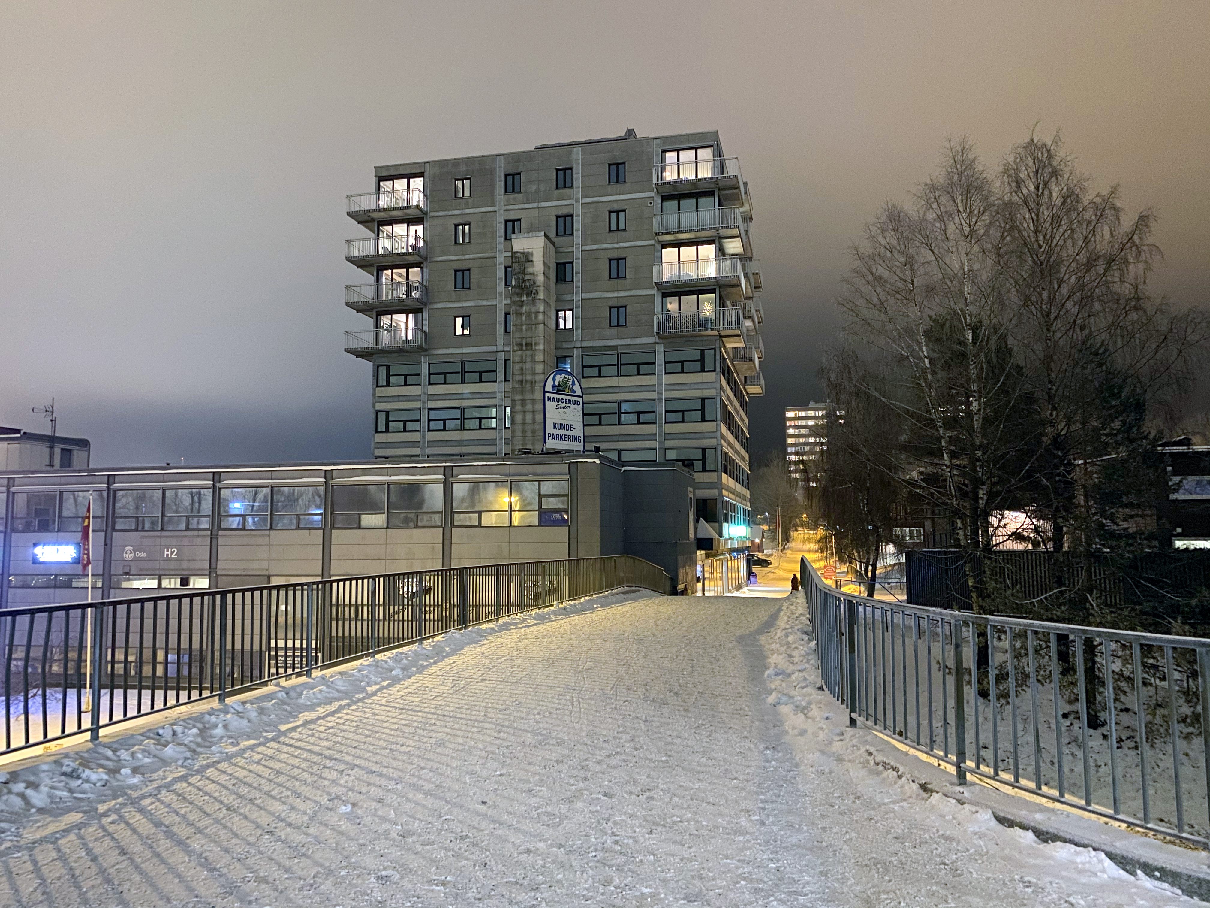 Nå mister Haugerud apoteket sitt. Mange kunder fortviler