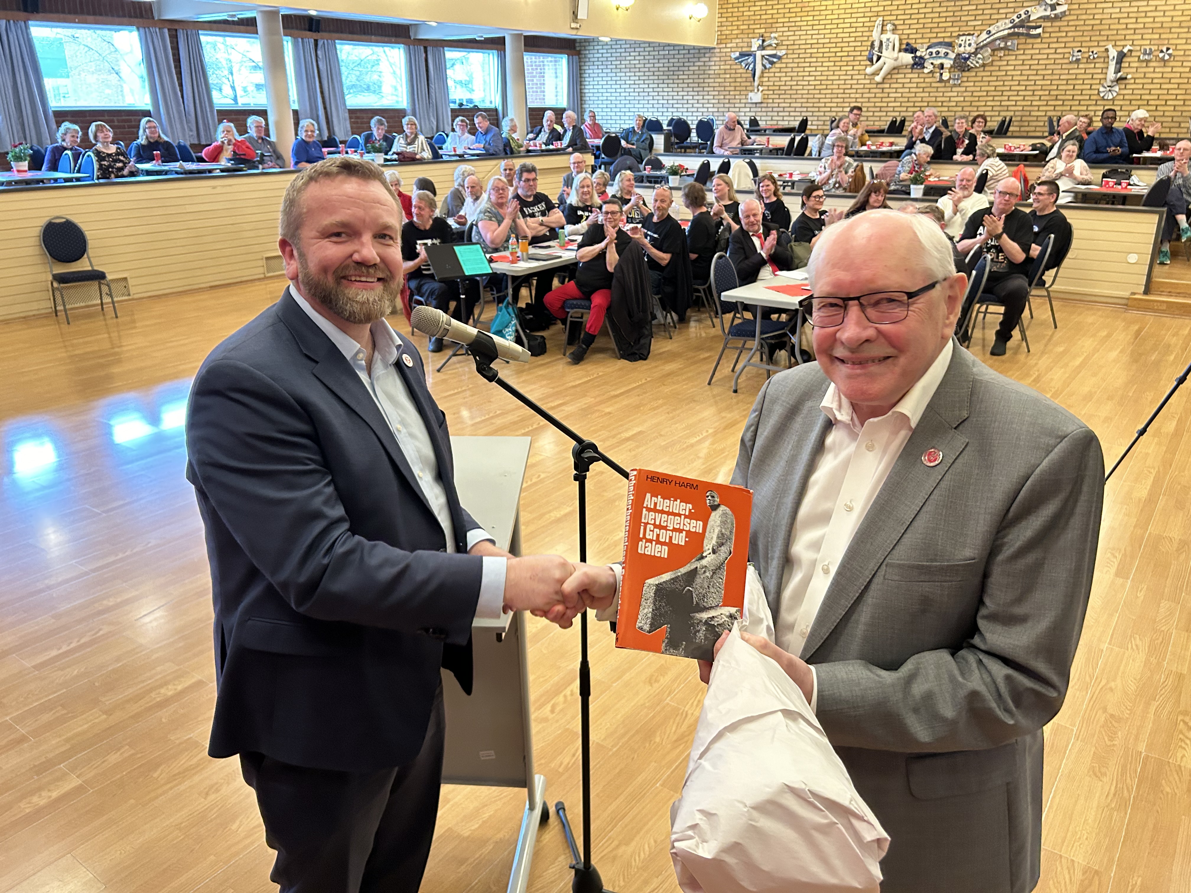 Martin Kolberg fyrte løs i Grorud samfunnshus