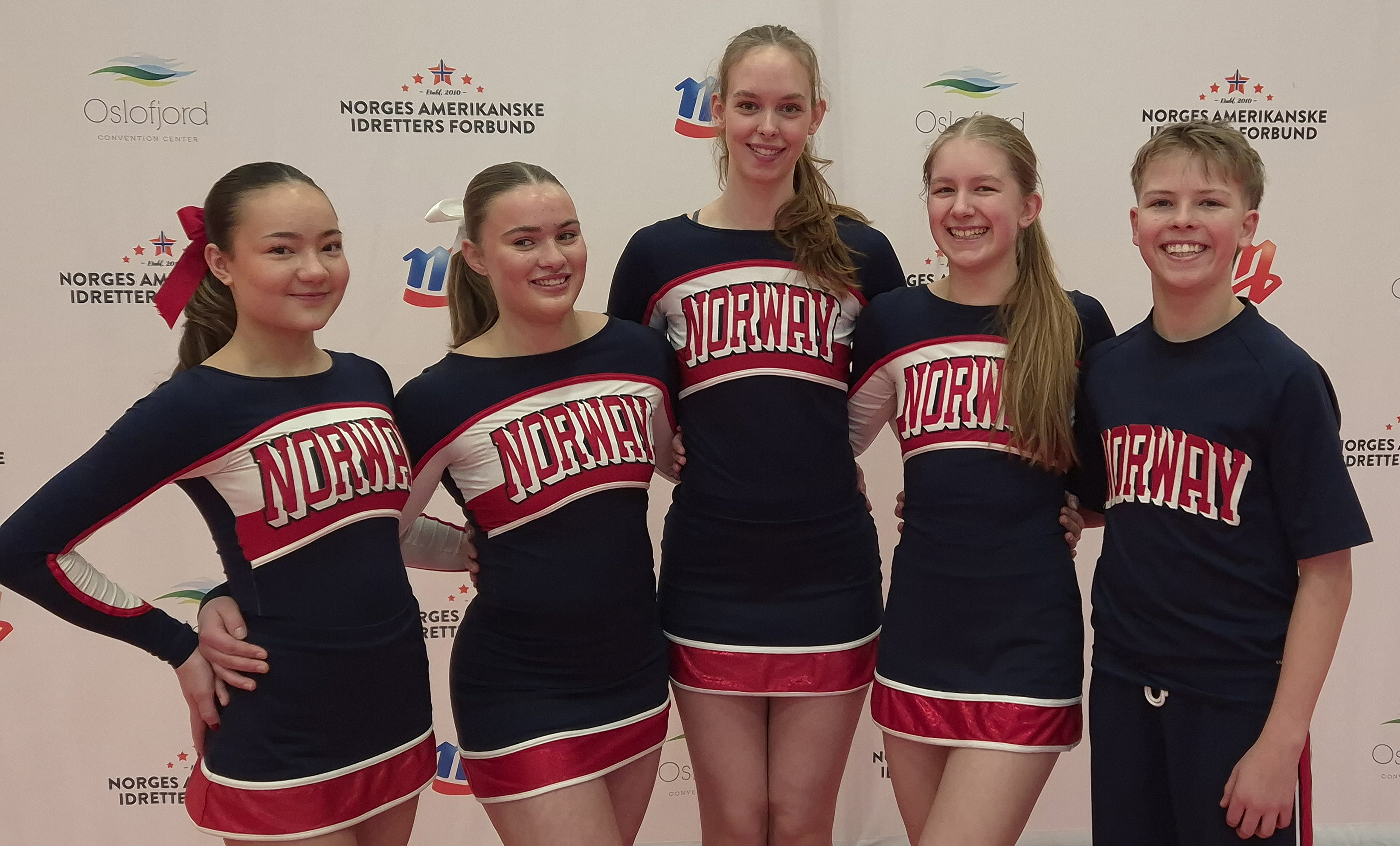 Snart klart for VM i cheerleading – Norge sender fire groruddøler til USA