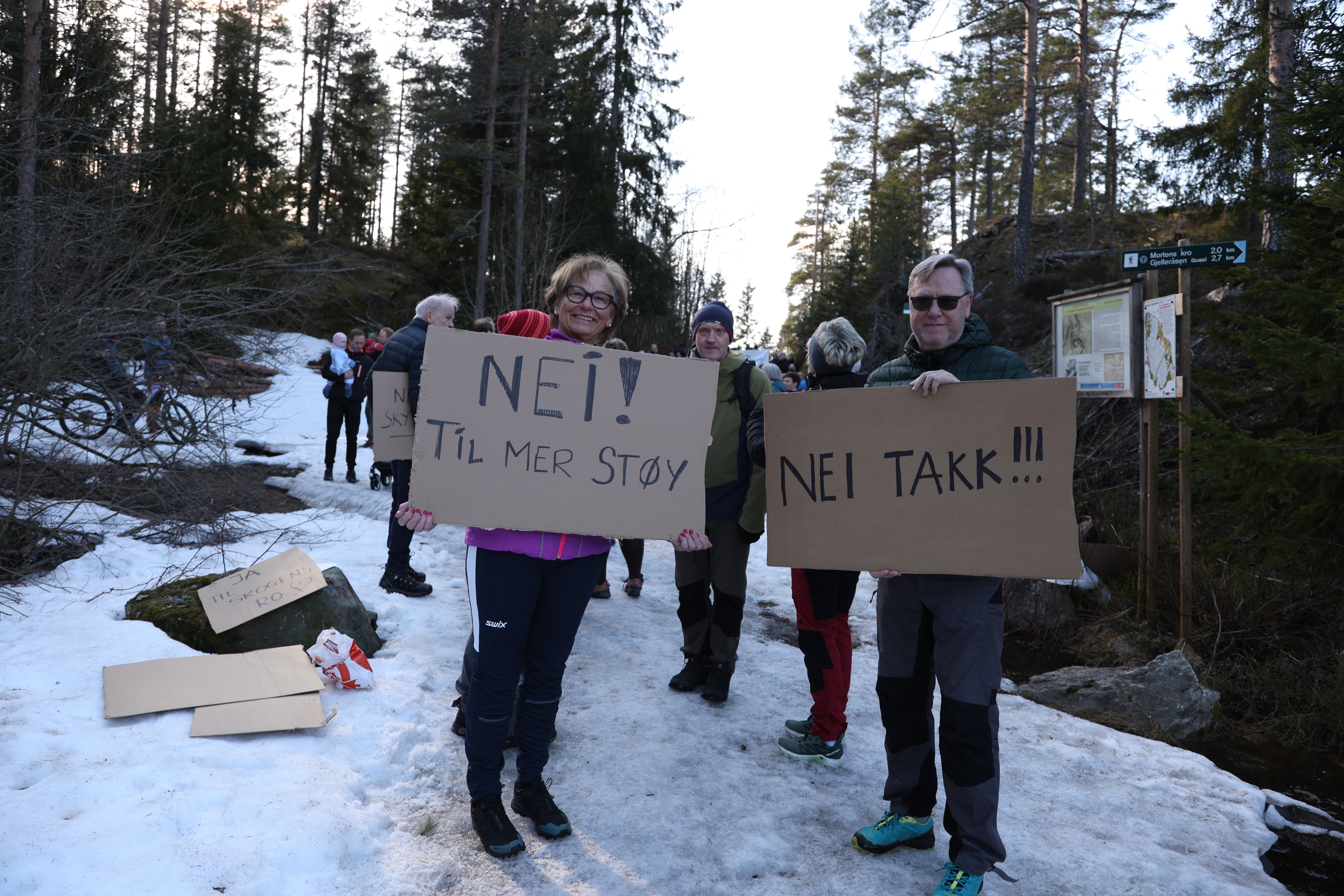 Stor oppslutning om protestaksjonen mot skytebane. – Over all ...