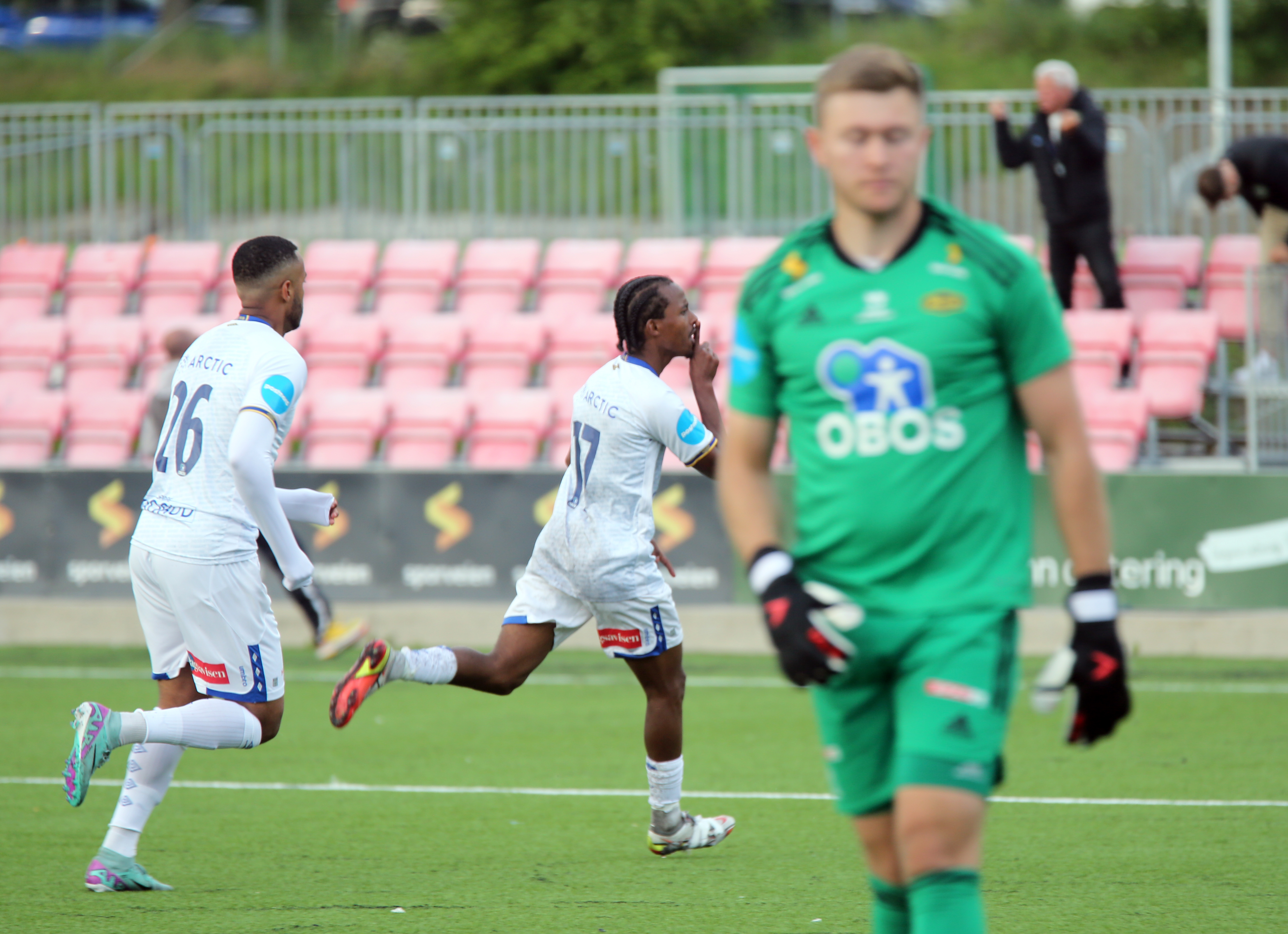 Det smalt i tverrligger og stenger - men Grorud måtte nøye seg med ...