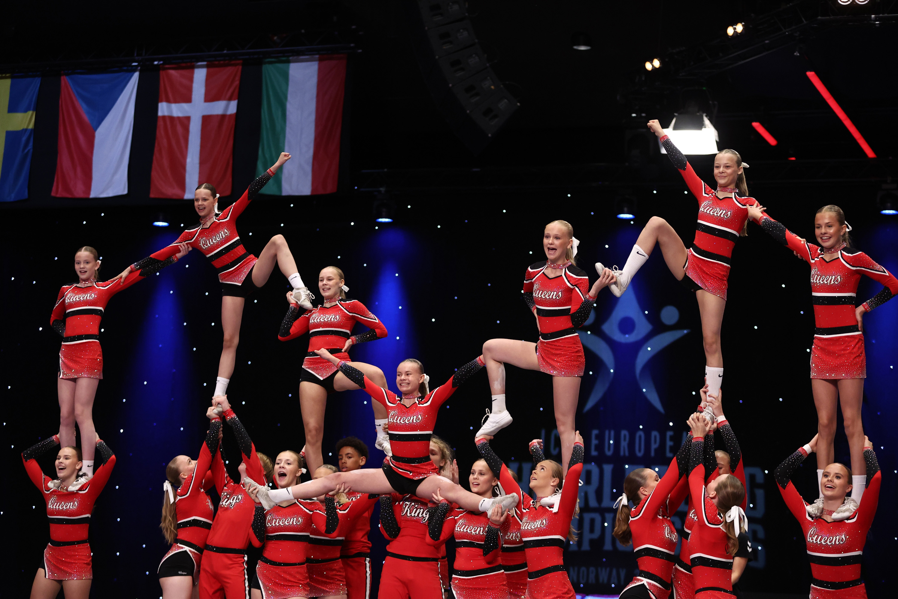 Norge med groruddølene Viqueens ble beste nasjon i EM i cheerleading på ...
