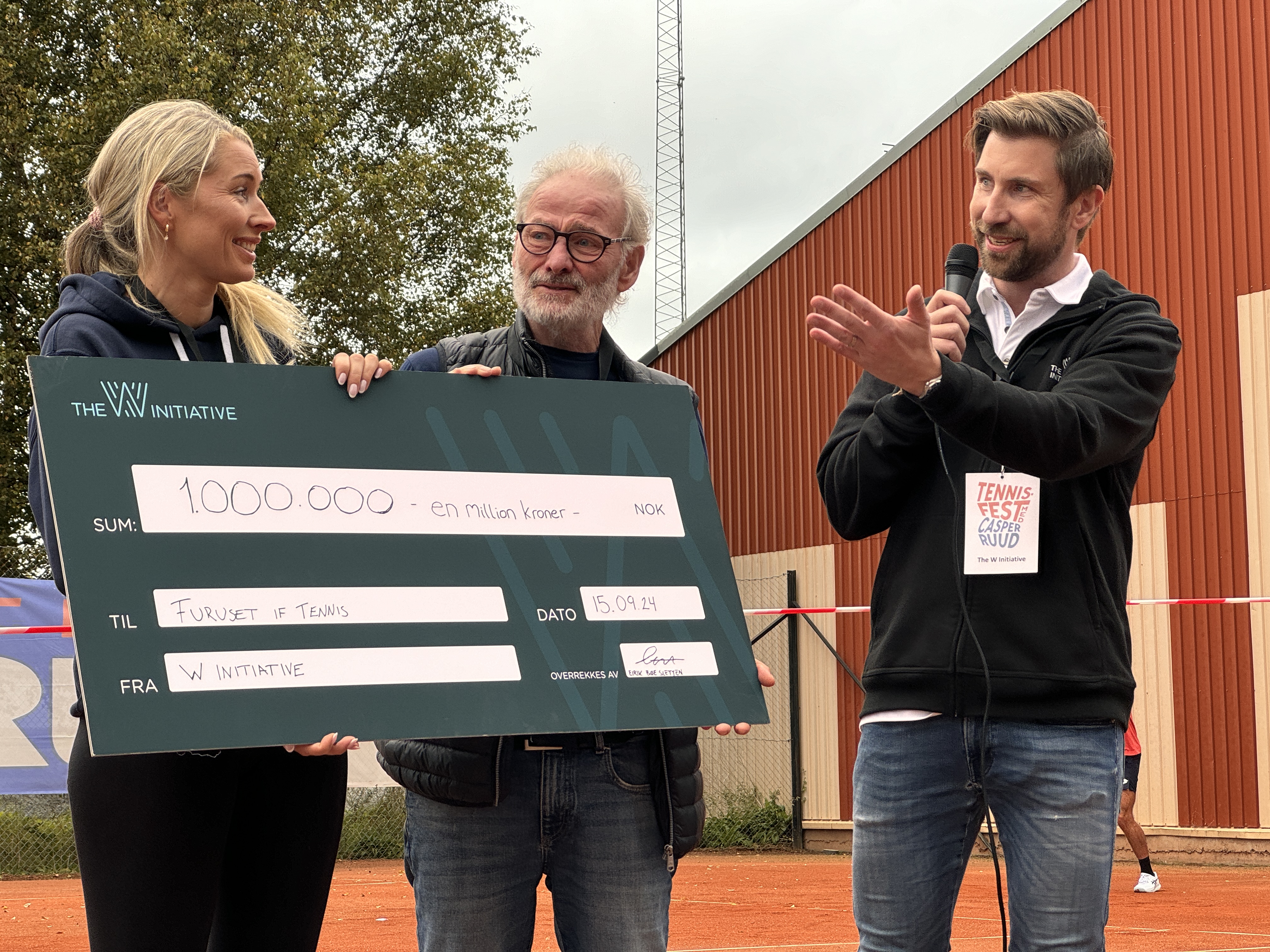 Furuset tennis mottok 1 million fra laksearvingens stiftelse