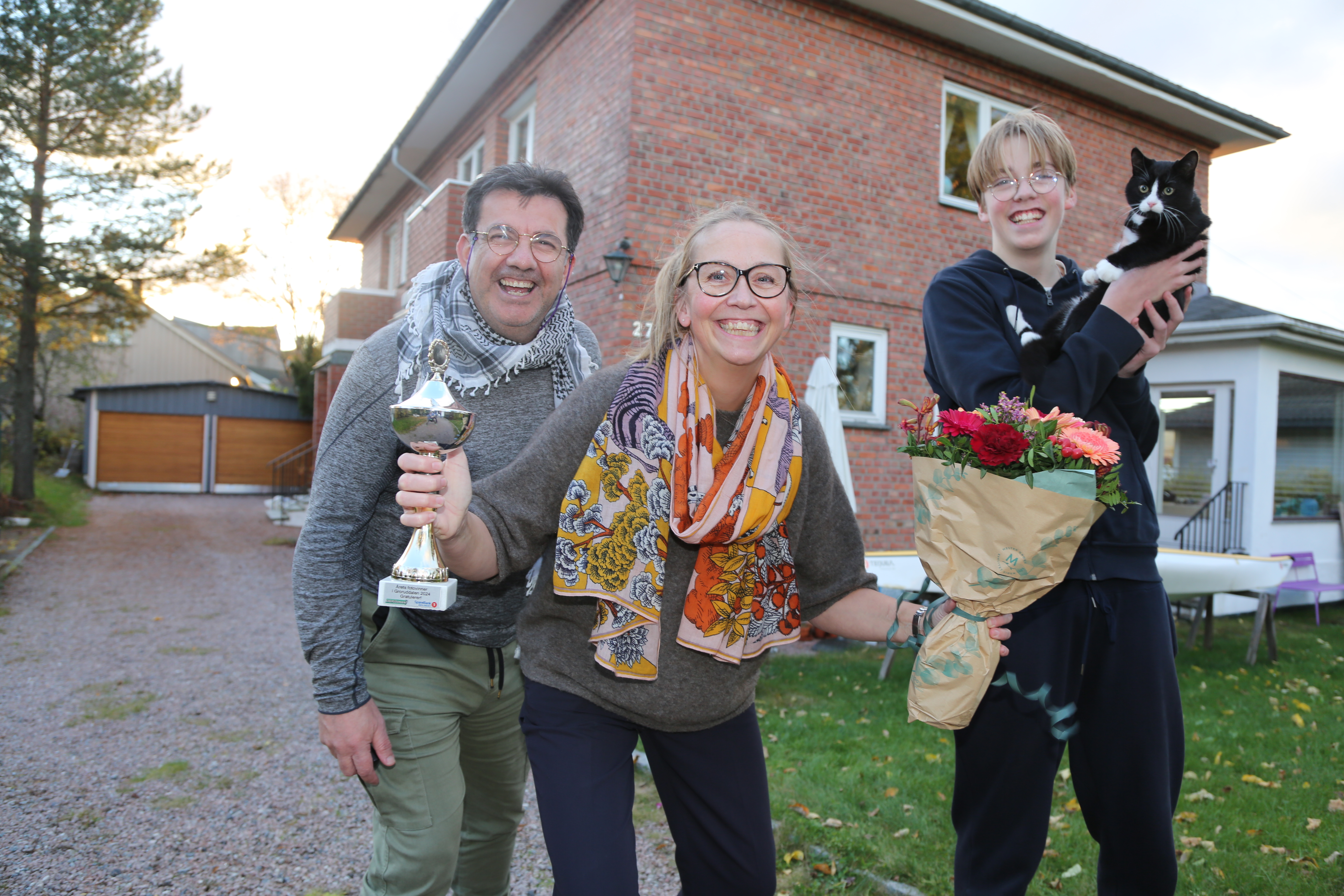 Alt var klappet og klart for å hylle vinneren av årets fotokonkurranse - så måtte hun pakke ...