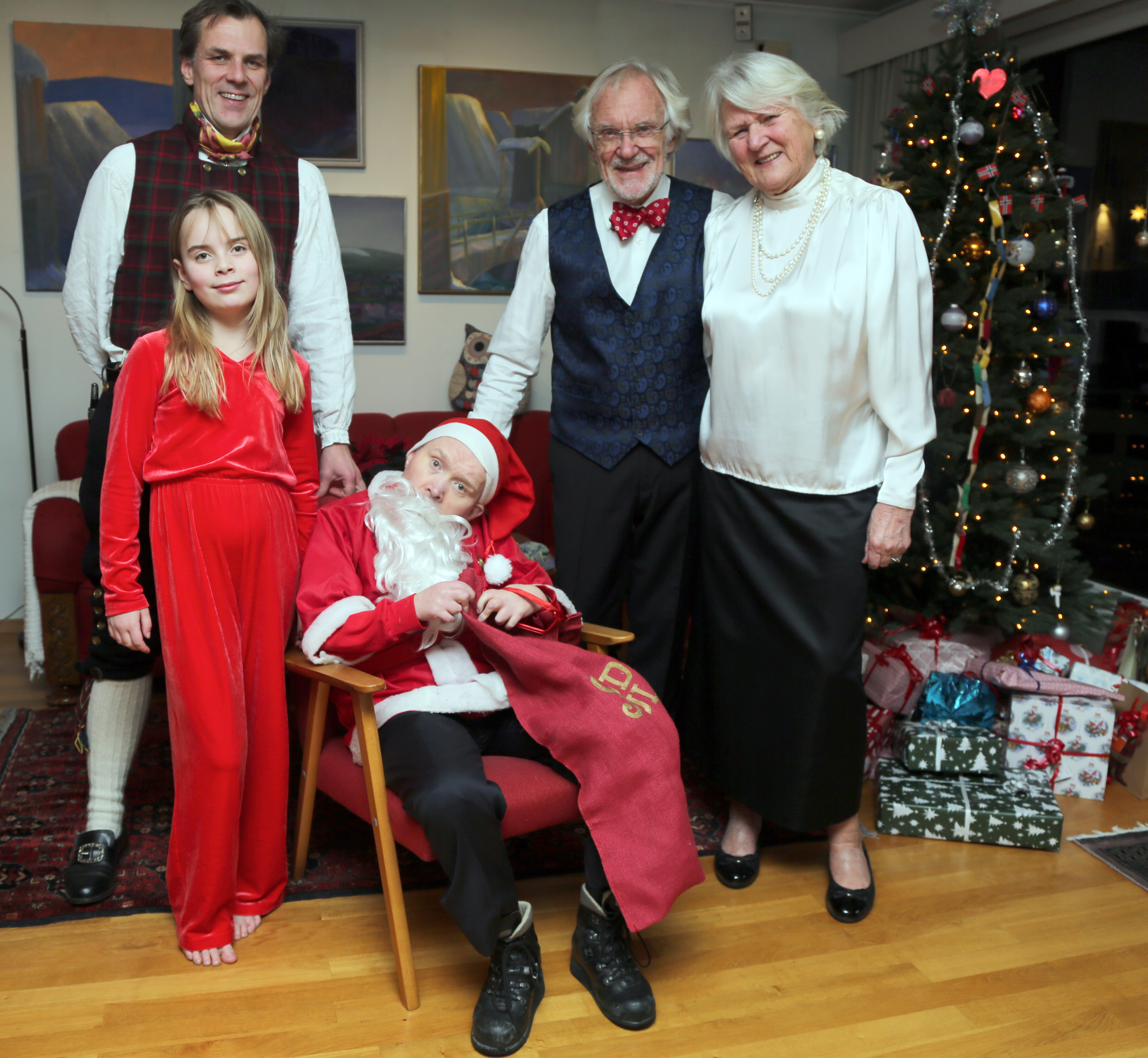 Merkelig julaftenhendelse på Høybråten: – Hver gang nissen kommer ...